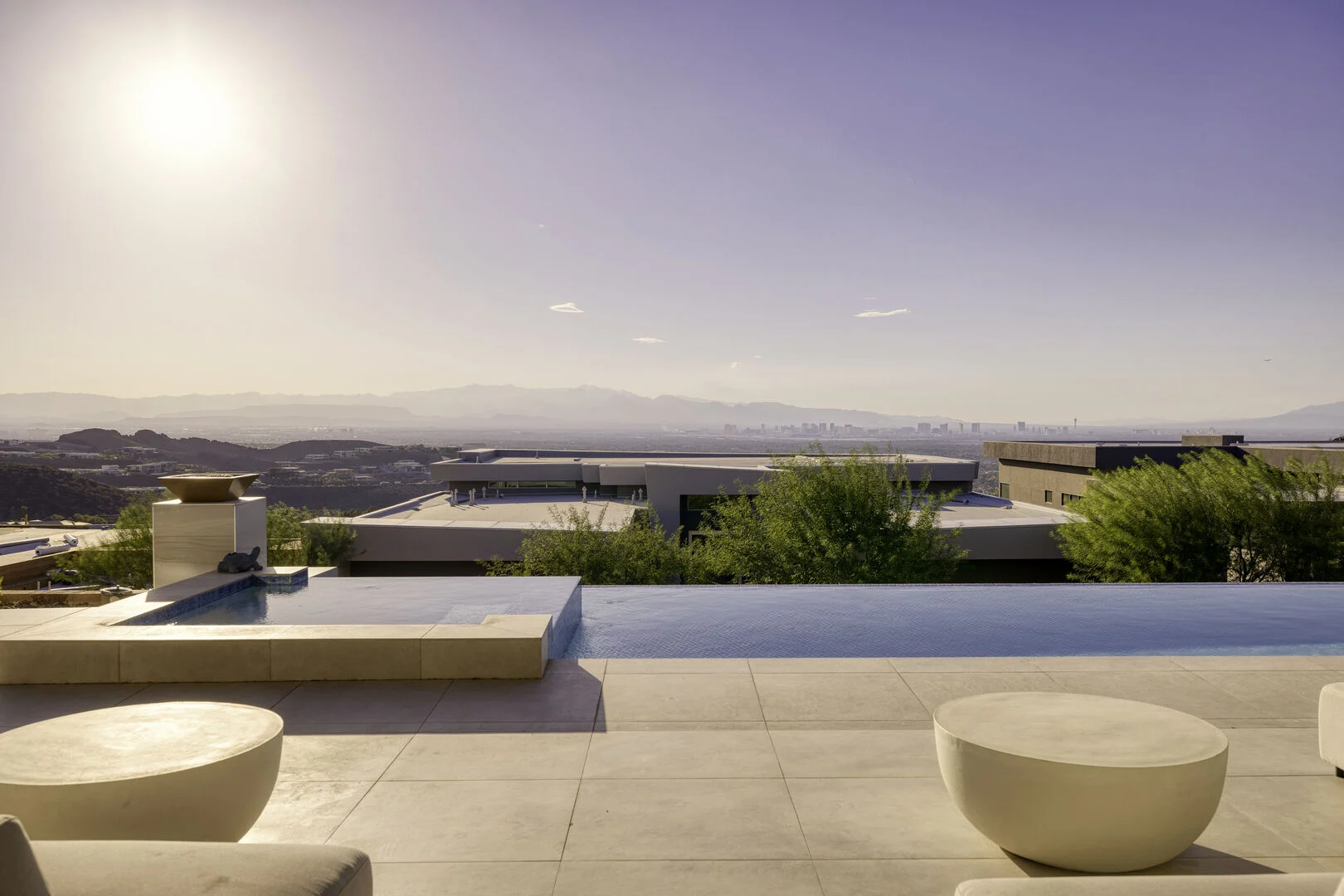 Modern Luxury $5M Macdonald Highland Pool - Elite Mansion Escapes